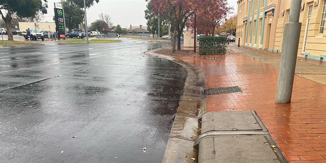 Roads, drains, footpaths and naturestrips | Swan Hill Rural City Council